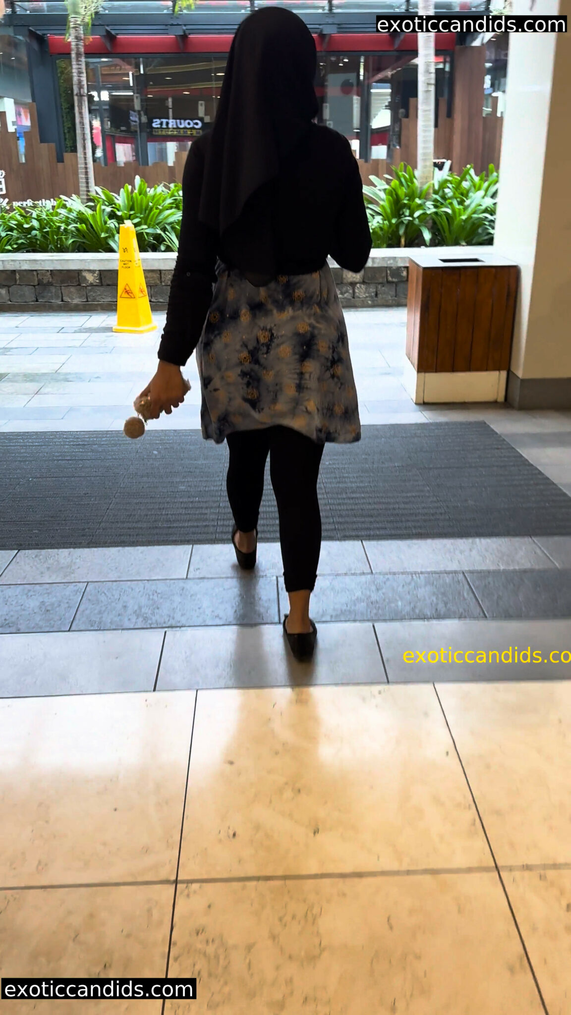 Hijabi Teen Jiggly Ass Exotic Candids