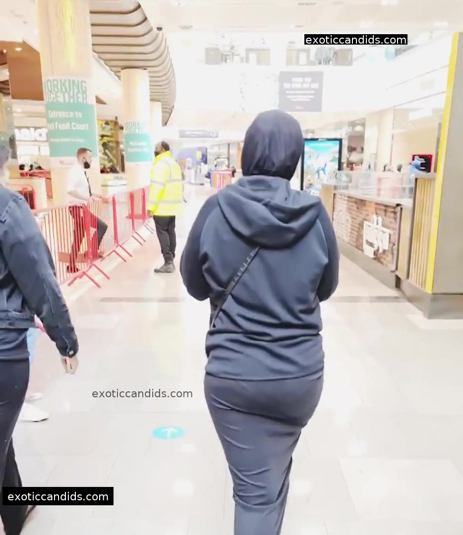 Hijabi Baddies – Exotic Candids