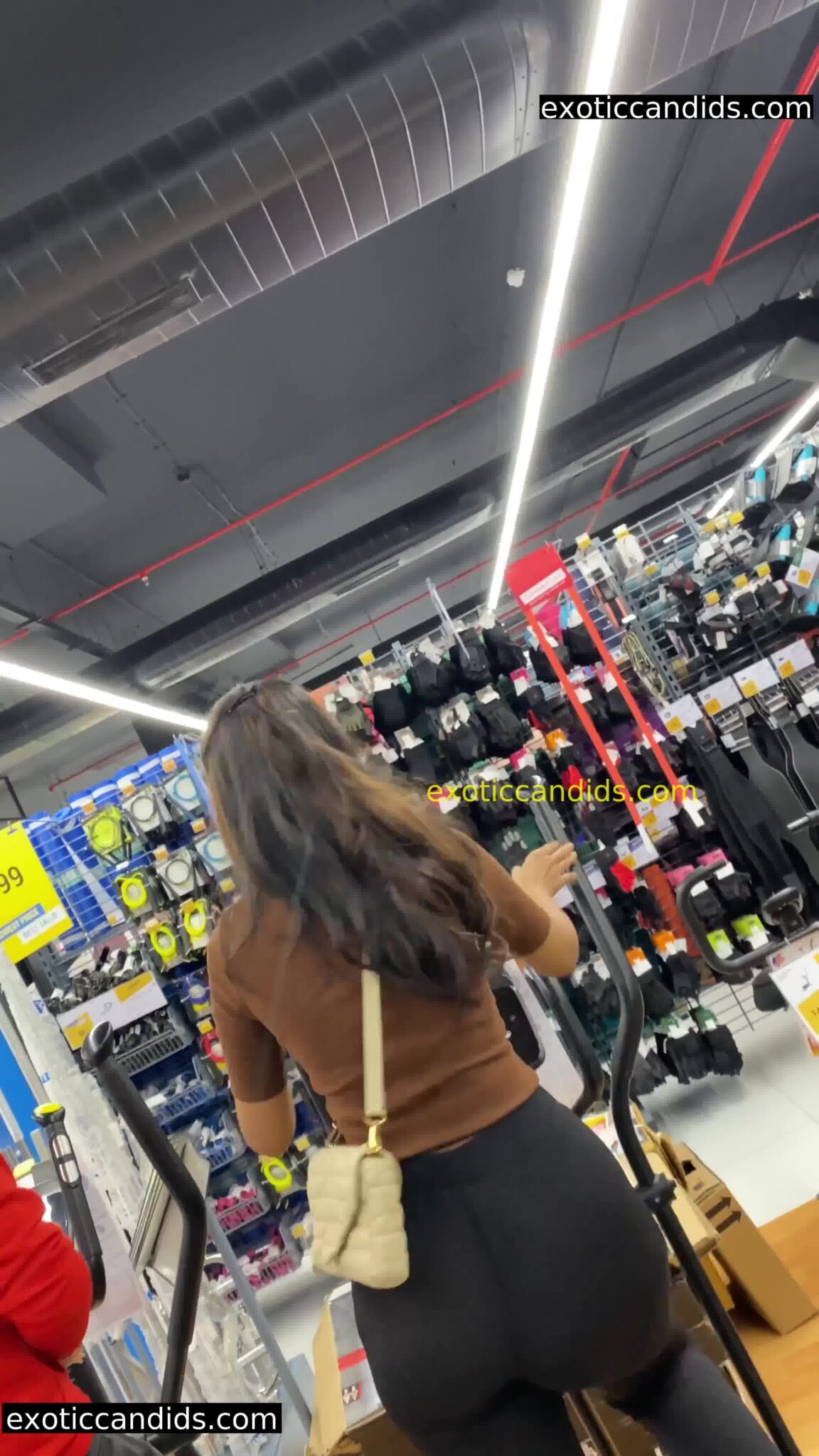 Exotic Candids – Hijabis Arabic Mideastern Candids