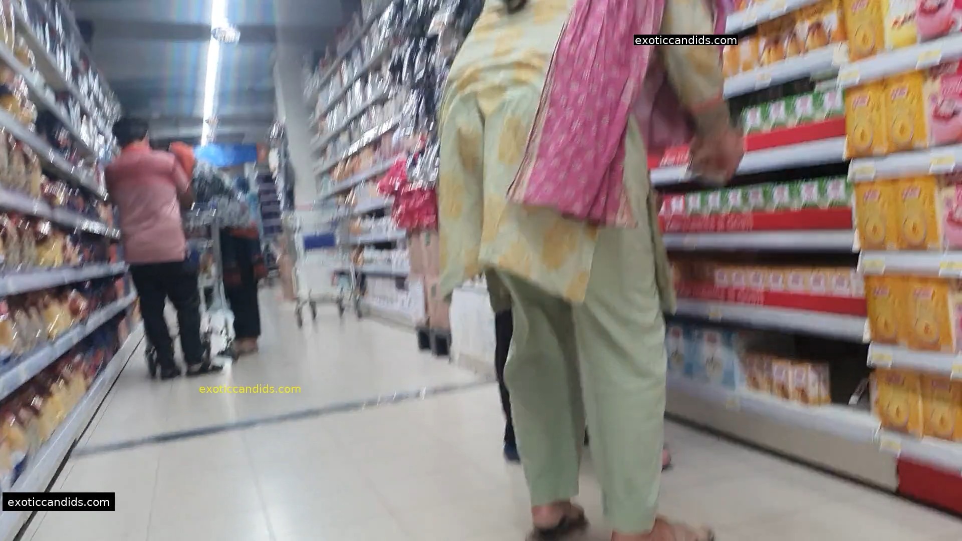 Pak beauty Deep crack – Exotic Candids